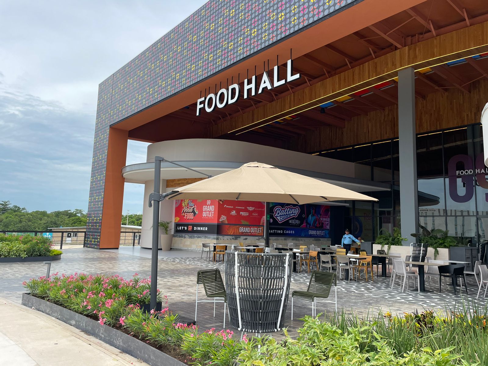 Abre sus puertas el centro comercial más grande de Latinoamérica: Go ...