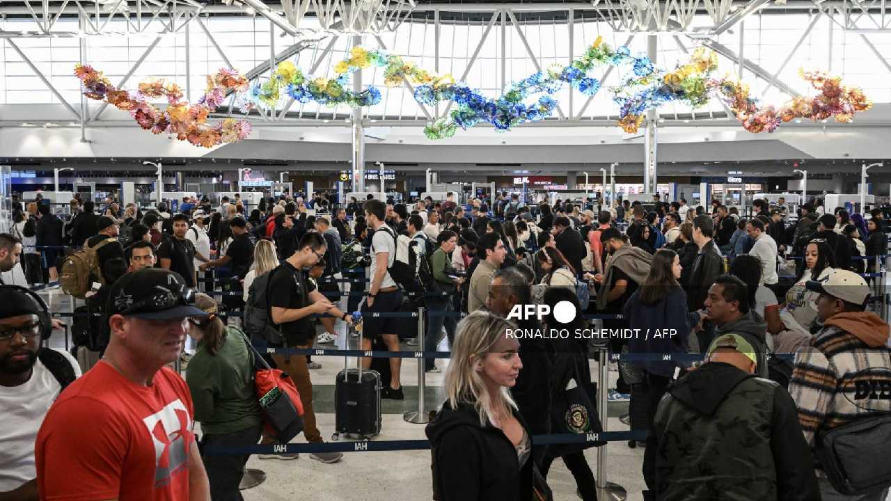 Tránsito aéreo en EU | En riesgo de colapso